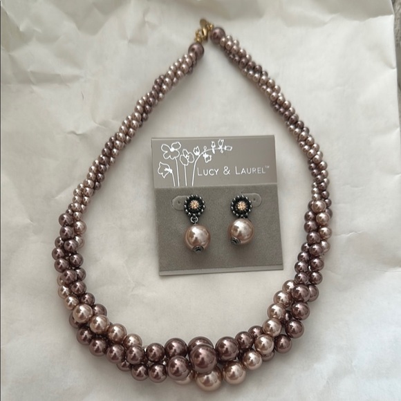 Lucy & Laurel | Jewelry | Lucy Laurel Brown And Gold Necklace | Poshmark